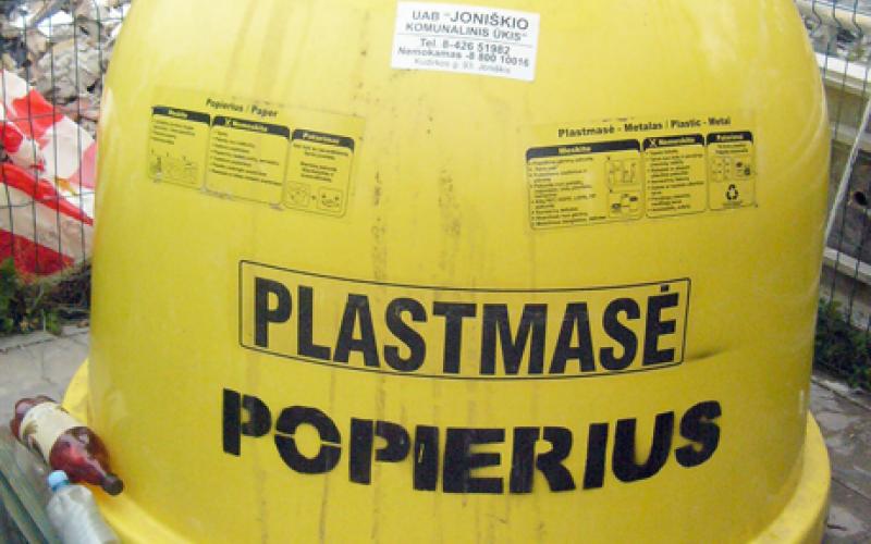 Plastiko atliekų neišvežė kelias savaites | Biržiečių žodis